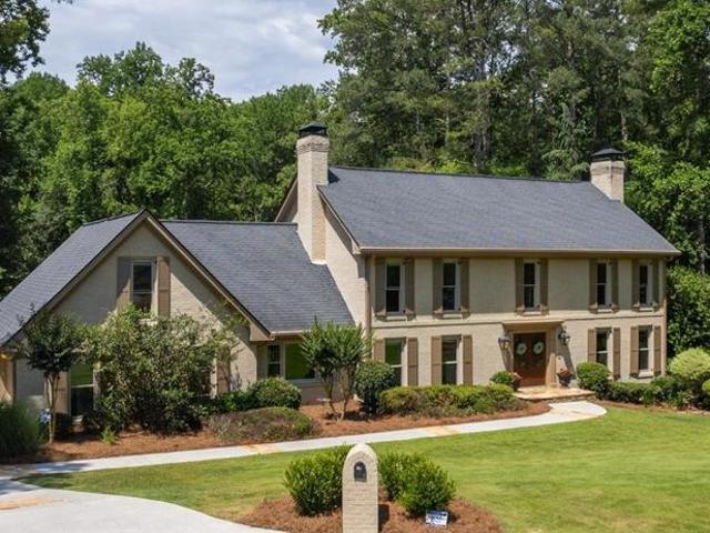 5581 Woodsong Dr, Dunwoody, GA 30338