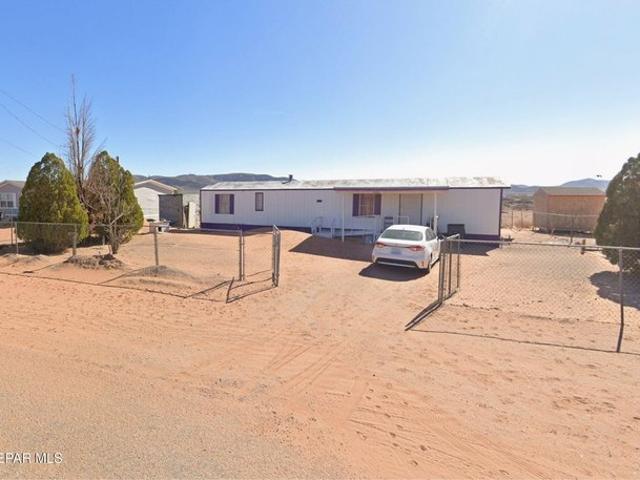 5582 Ch Hunton St, El Paso, TX 79938