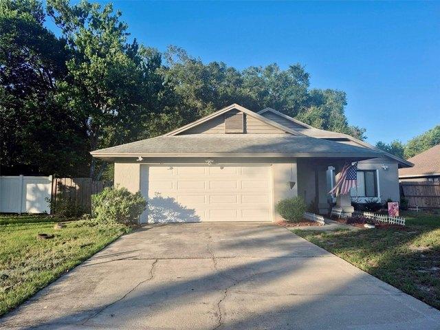 5583 Long Lake Dr, Orlando, FL 32810