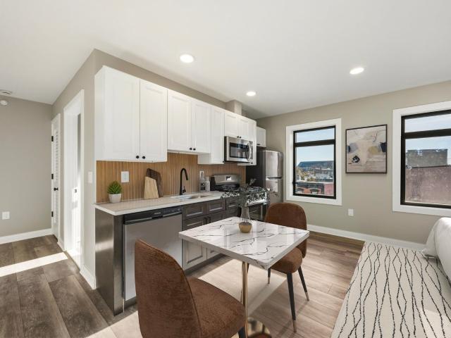 558 Communipaw Ave # 305