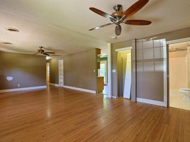 558 Cedar Dr