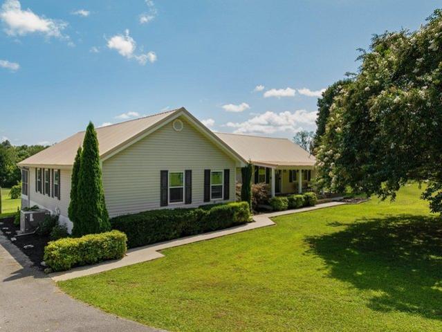 558 Bonds Rd, Chickamauga, GA 30707