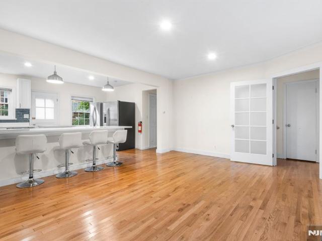 558 Broad Avenue