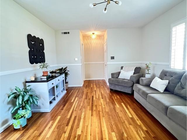 558 E Bonnie Brae Court