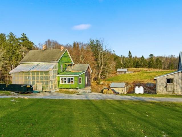 558 Klondike Rd, Stamford, VT 05352