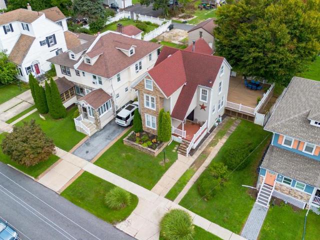 558 Mohawk Avenue