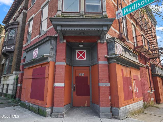 558 Madison Avenue