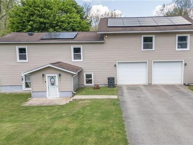 558 Market St, Bolivar, PA 15923