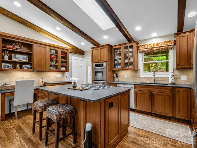 558 Middle Connestee Trail