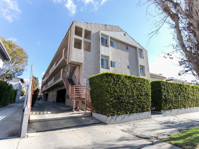 558 N Kenmore Ave 2 Bedroom Apartment for Rent at 558 N Kenmore Ave, Los Angeles, CA 90004 Wilshire Center Koreatown