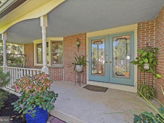 558 Newport Circle # E