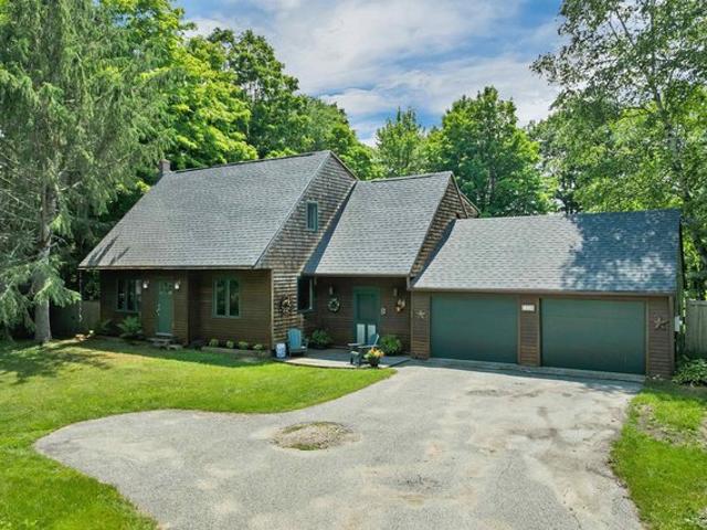 558 Province Rd, Belmont, NH 03220