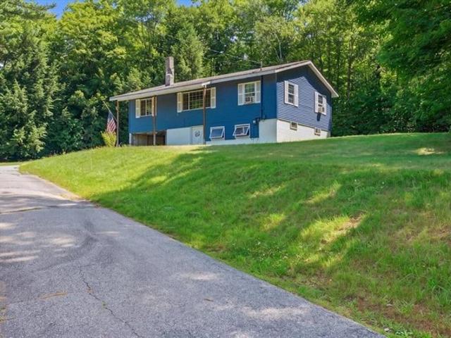 558 Roxbury Rd, Mexico, ME 04257