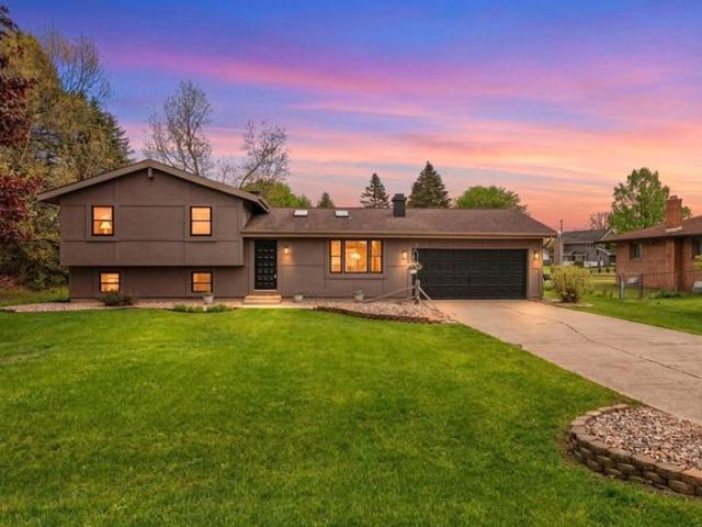 55944 Buckeye Rd, Mishawaka, IN 46545