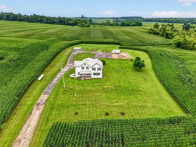 5594 Cherry Ln, Marshall, WI 53559