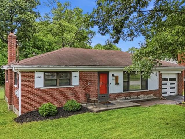 5594 Sunnywoods Ln, Green Township, OH 45239