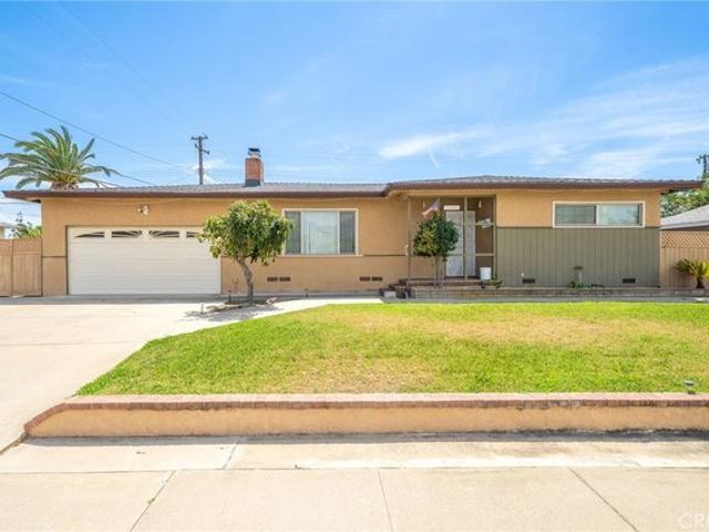 5595 Hawthorne St, Montclair, CA 91763