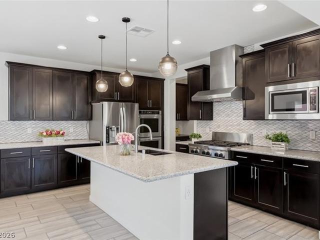 5595 Pico Ferrera Ct, Las Vegas, NV 89113