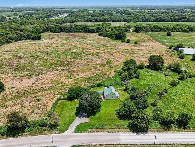 5597 SW County Line Rd, Trimble, MO 64492