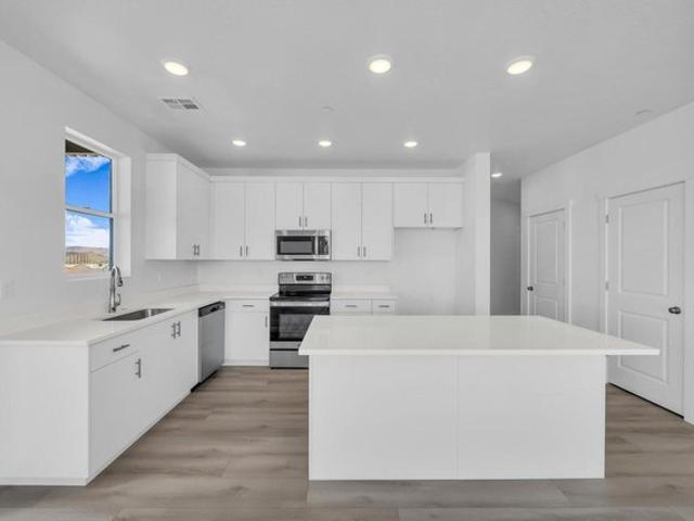 5599 S Carnelian Pkwy Unit 605, Saint George, UT 84790