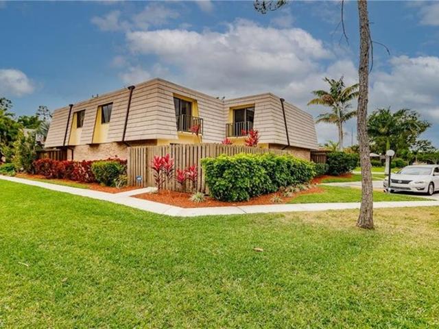 5590 Woodrose Ct Apt 1, Fort Myers, FL 33907