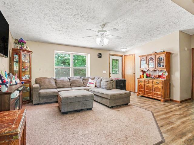 55921 Apple Road