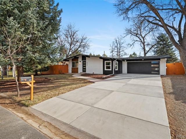 5592 Bowron Place