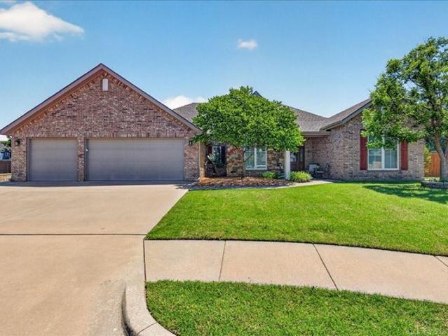 5592 Terri Ct, Bartlesville, OK 74006