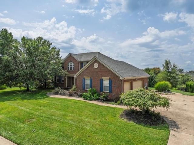 5593 Eden Ridge Dr, Green Township, OH 45247