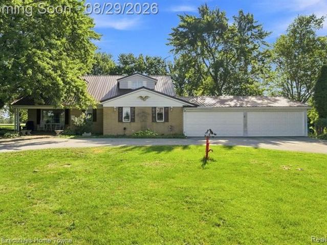 5593 Fairway Ln, Lexington, MI 48450
