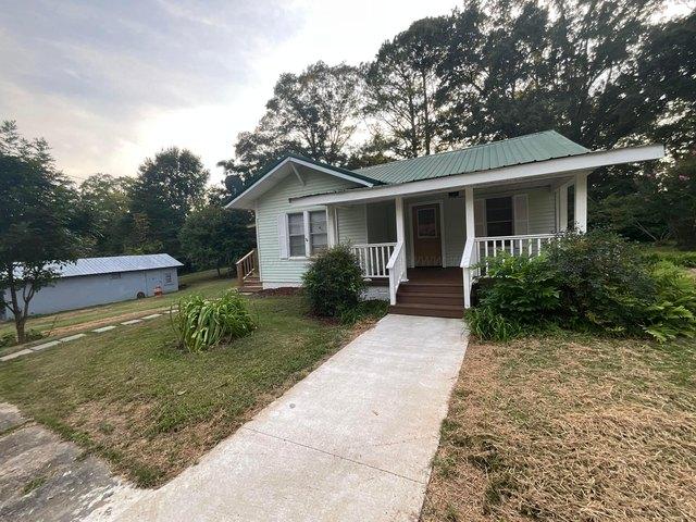559 3rd St, Carbon Hill, AL 35549