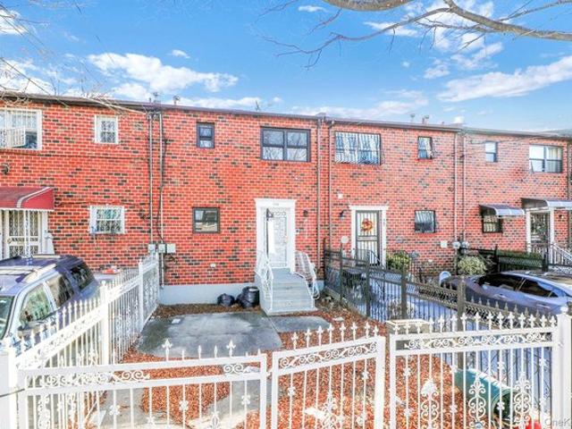 559 Cleveland St, Brooklyn, NY 11208