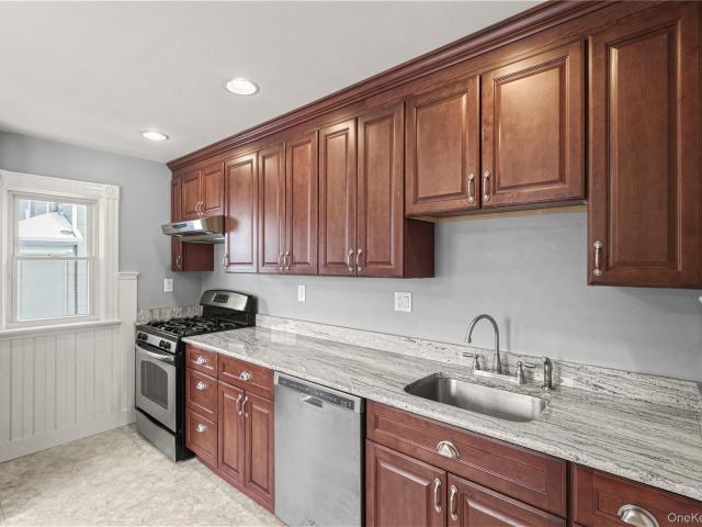 559 Bedford Road 1st Floor
