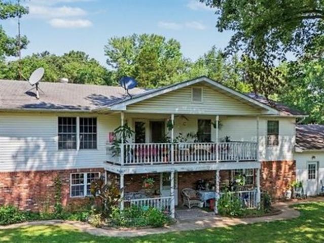 559 Brush Creek Rd, Saint Clair, MO 63077