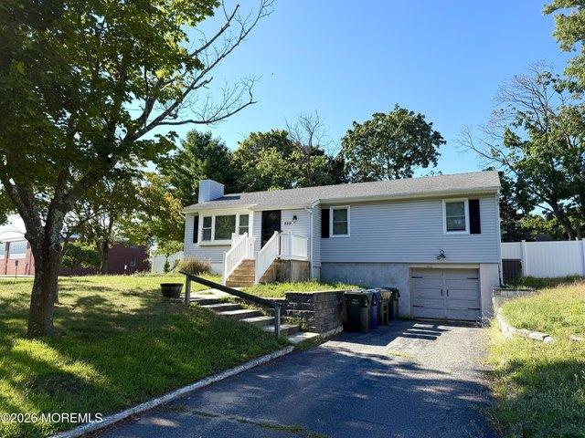 559 Dow Ave, Oakhurst, NJ 07755