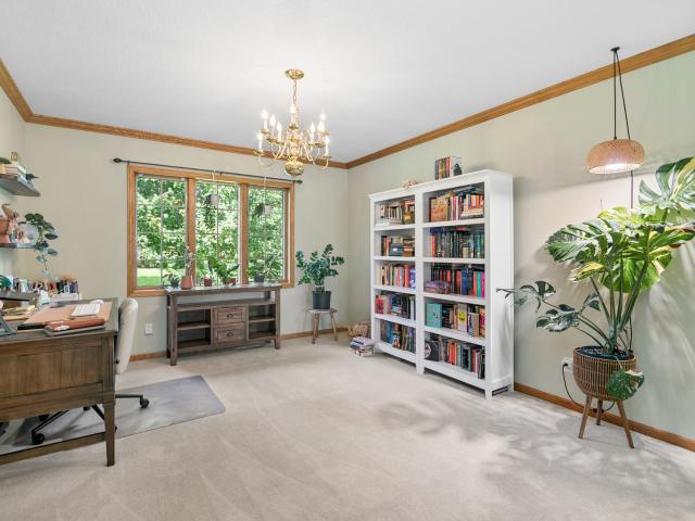 559 Hollyberry Lane