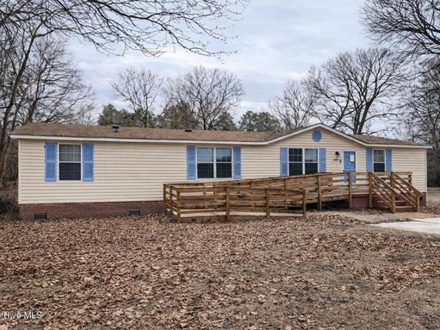 559 Halls Creek Rd, New Bern, NC 28560