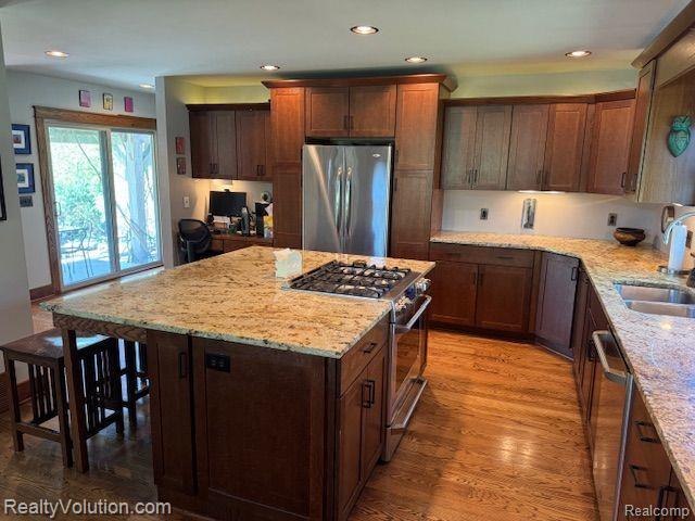 559 heenan drive