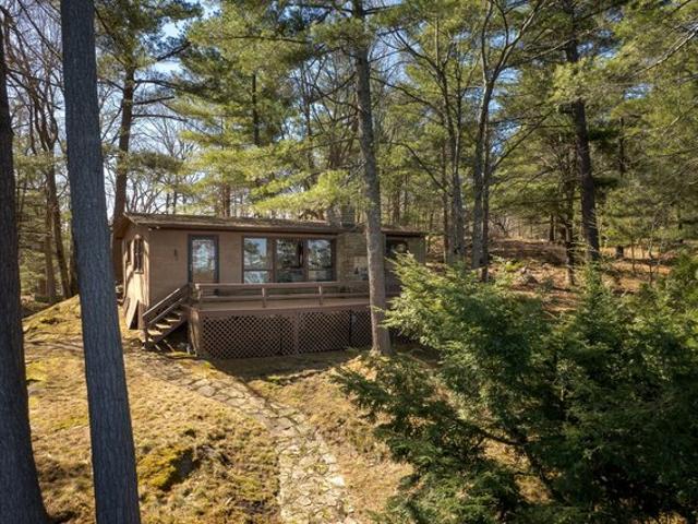 559 Indian Point Rd, Hammond, NY 13646