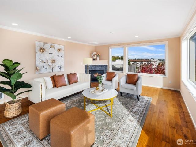 559 McGraw St, Unit 402, Seattle, WA 98109 | MLS #2466
