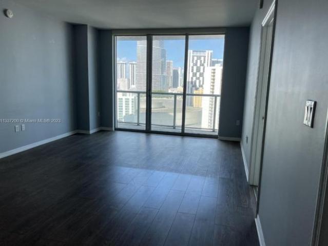 55 6th St SE #2005, Miami, FL 33131