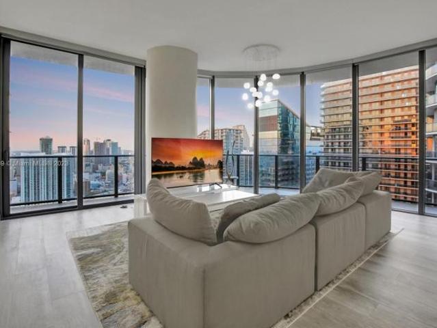 55 9th St SW #4301, Miami, FL 33130