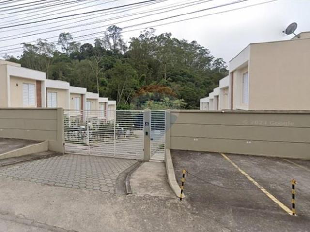 55.00 M² Sobrado Alugar, 2 Dormitórios localizado em Suíssa, Ribeirão Pires, São Paulo, 09421 220 | Brasil