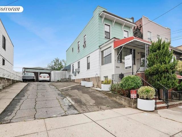 55 04 69th Ln, Queens, NY 11378