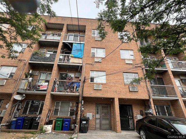 55 05 98th St, Corona, NY 11368