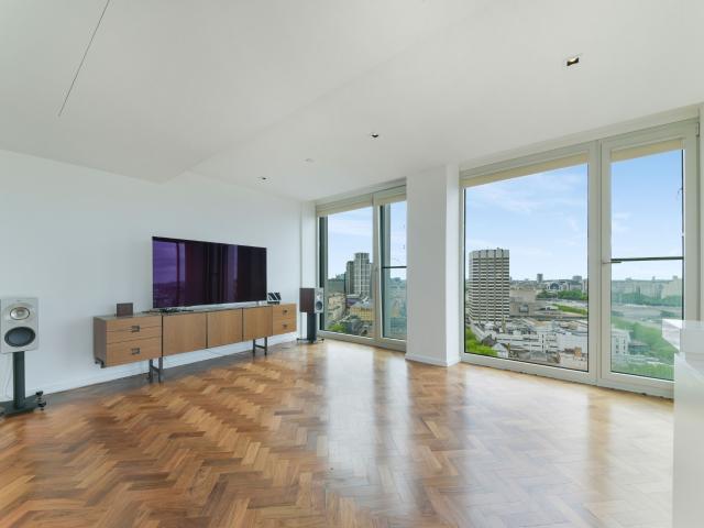 55 Upper Ground, London, SE1 | £5,500 PCM | To let