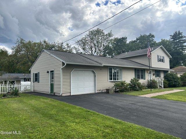 55 Vly Rd, Colonie, NY 12205
