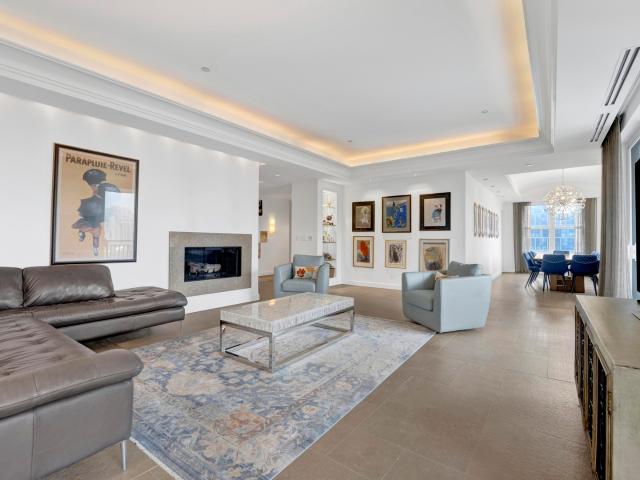 55 w delaware place # 1120