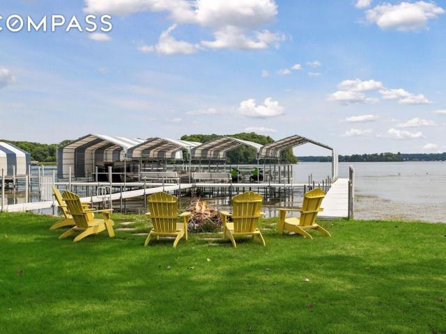 55 W Point Ave, Tonka Bay, MN
