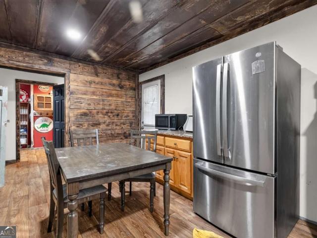 55 Whitman Loop